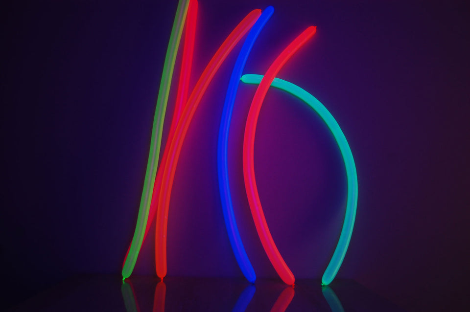 60 inch Blacklight Reactive Fluorescent UV Neon Glow Party Tube Balloo ...